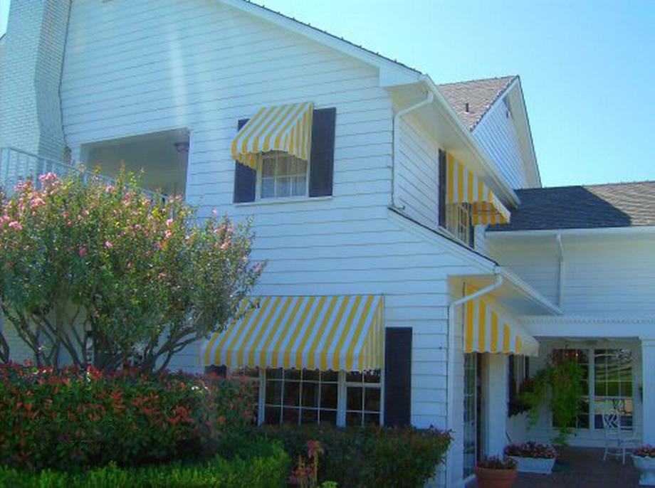 Traditional Awnings Gallery - Clanton's Quality Awning Co.